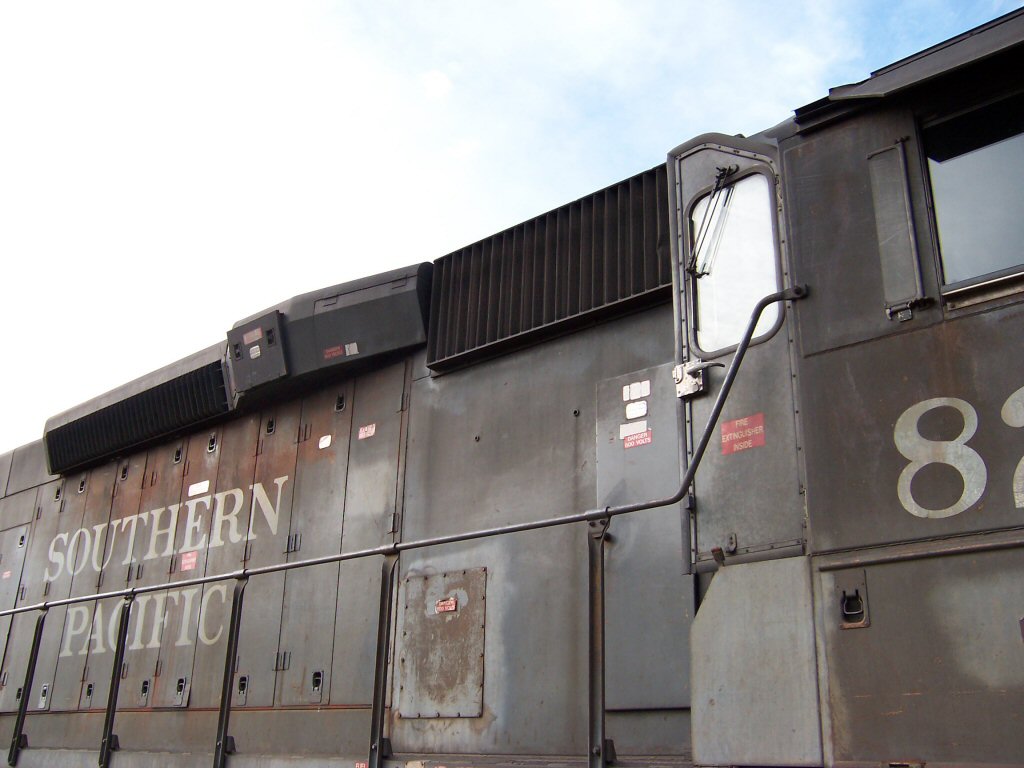 SP 8283 side and dynamic brake intake detail